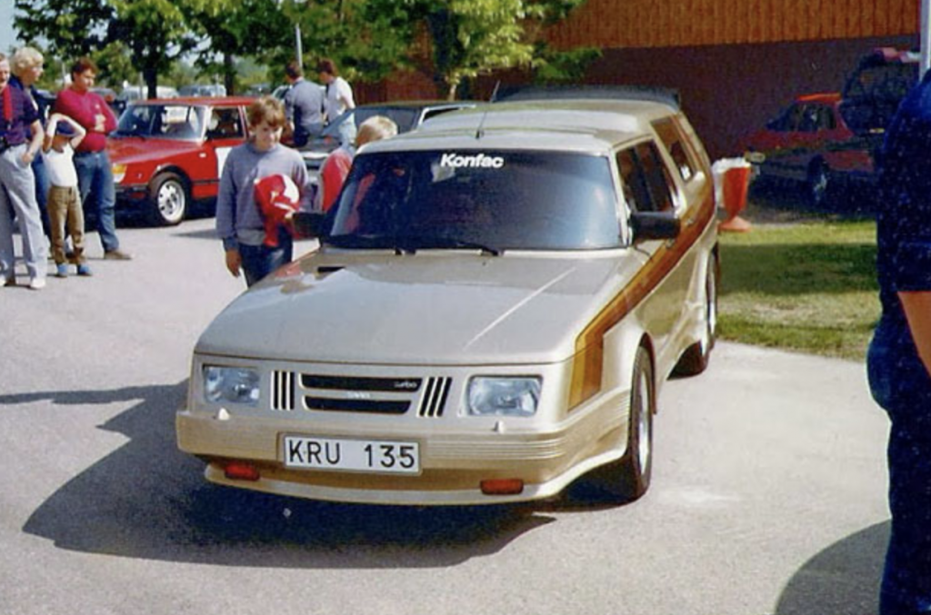 Saab 906 Turbo: Luxusní šestikolka, kterou nikdo nedostal - AutoŽivě.cz