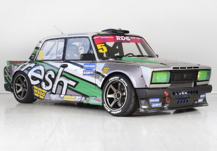 Legendární Žigul byl přestavěn na monstrum s výkonem přes 600 koní ...