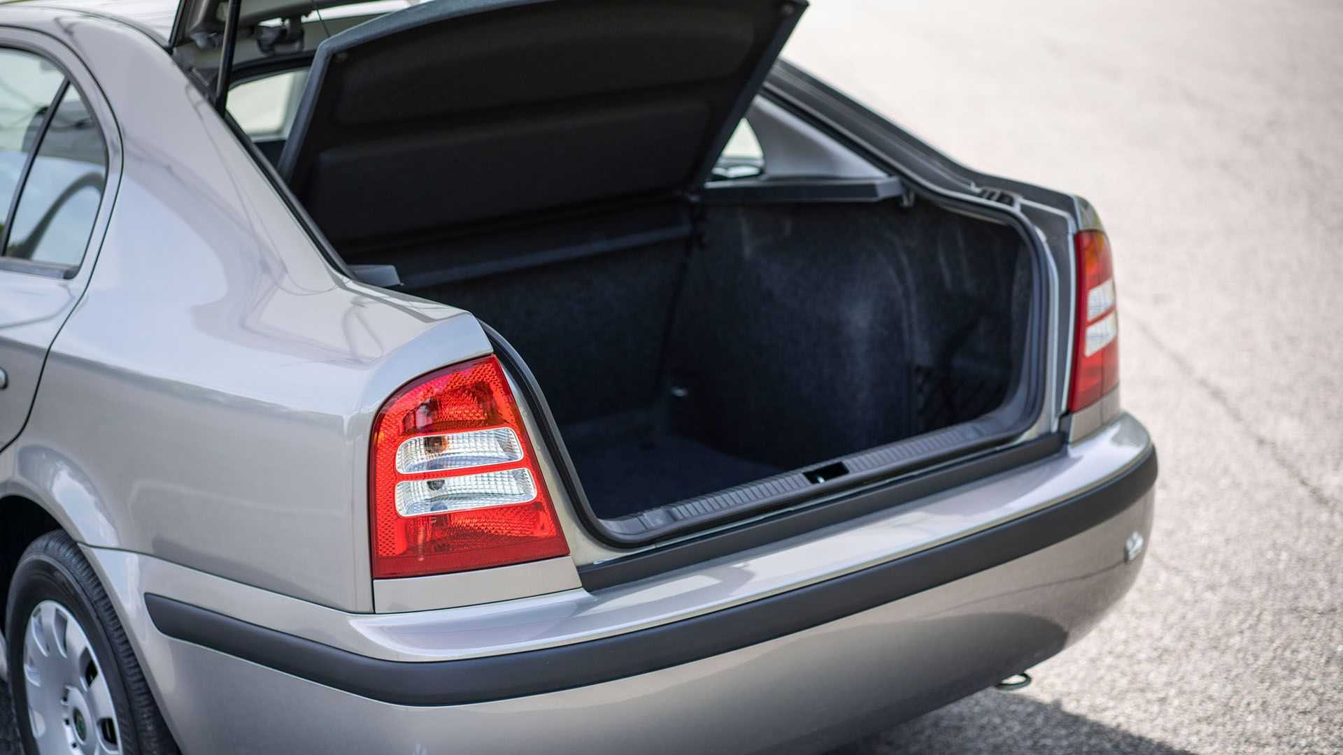 Škoda Octavia první generace slaví 25. narozeniny. Co jste o ní ...