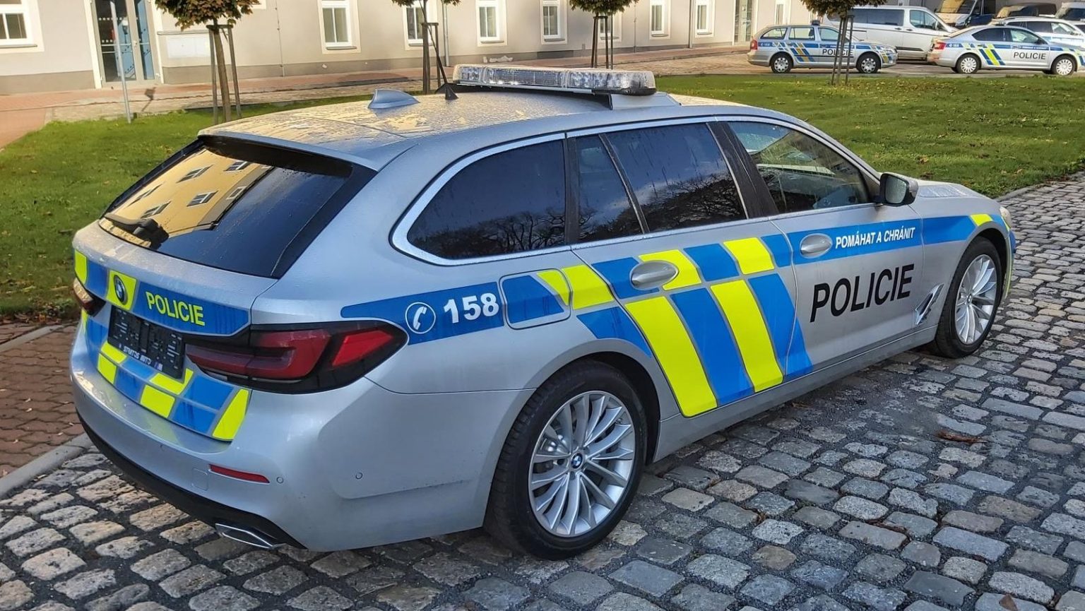 Nová neoznačená policejní auta brázdí ČR a měří rychlost: Jak je poznat?