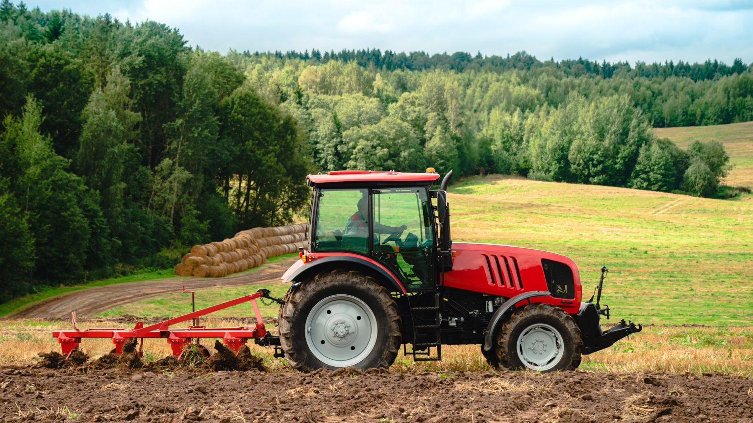 Legendární Zetor přichází s high-tech traktorem: 54 rychlostí a luxus ...