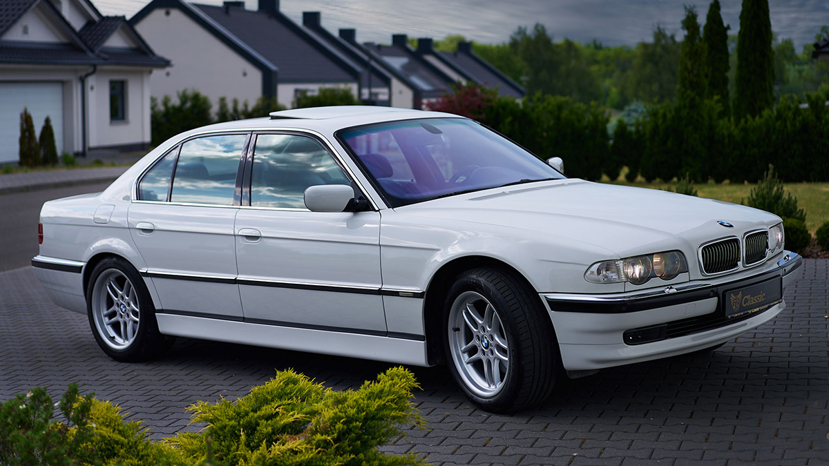 Vzácné BMW je levnější než Dacia: V interiéru dřímá netušený poklad