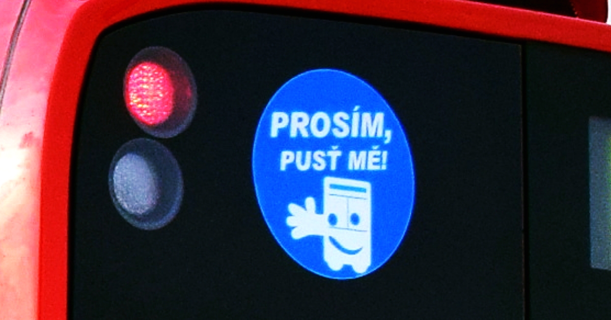 Má autobus bezvýhradnou přednost při vyjetí ze zastávky? Je to na hraně