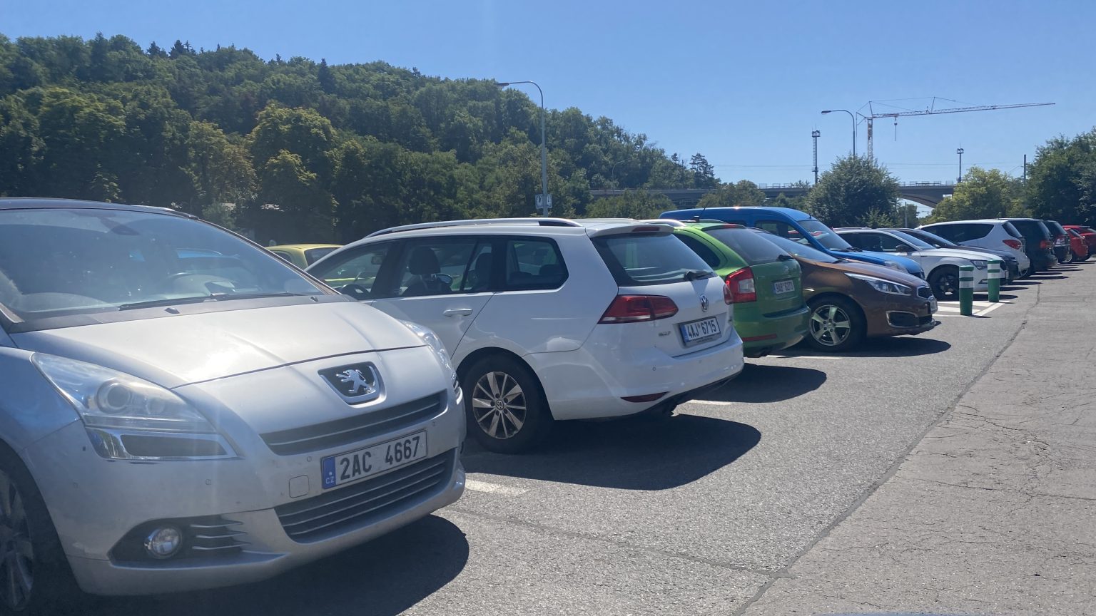 Expert předpovídá nevyhnutelné: Všechny tyto značky aut zkrachují