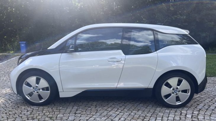 Ojeté elektromobily budou za 5 let prakticky neprodejné. Zjistili jsme proč