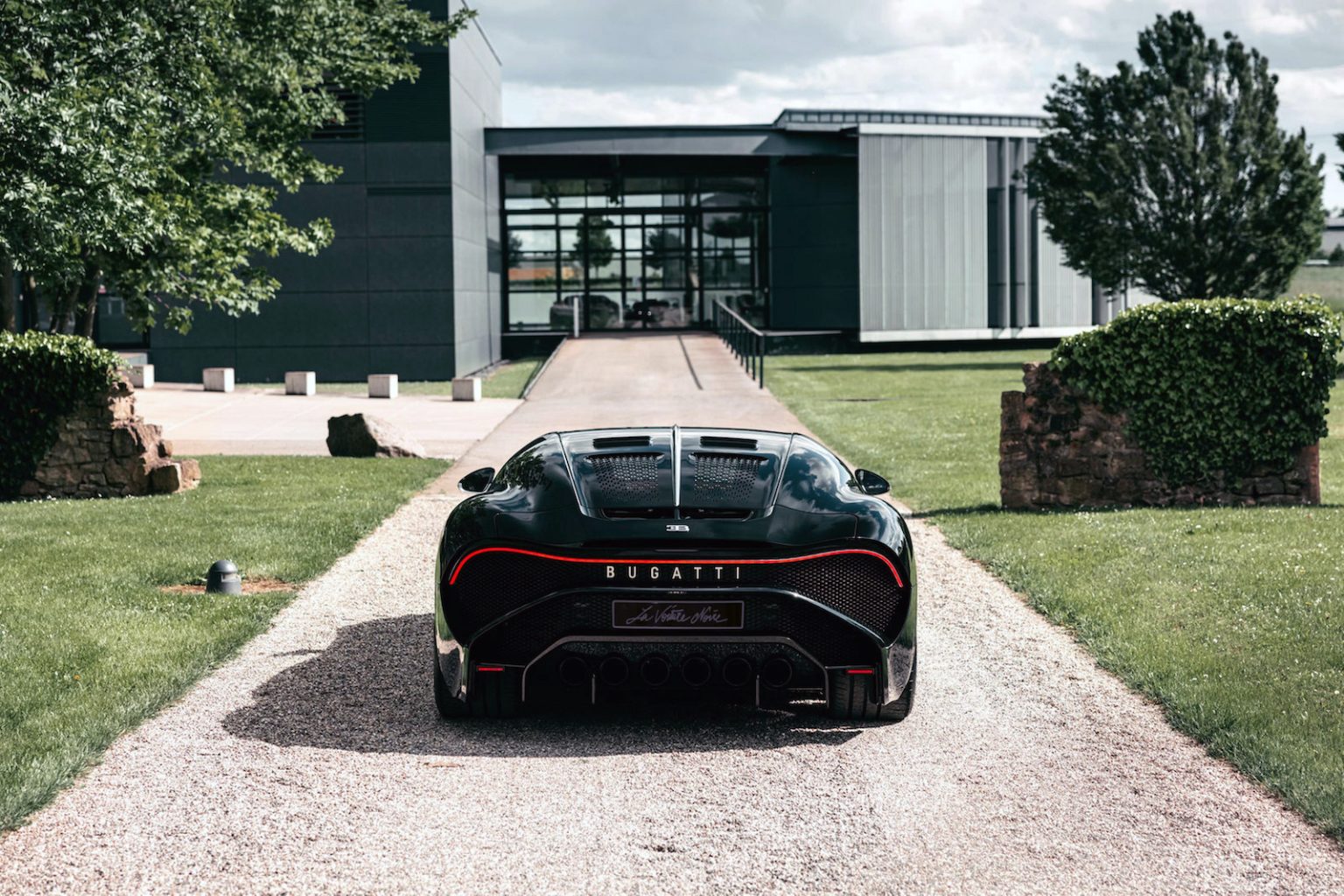Nejdražší a nejkrásnější auto světa je teď na prodej za 625 milionů Kč ...